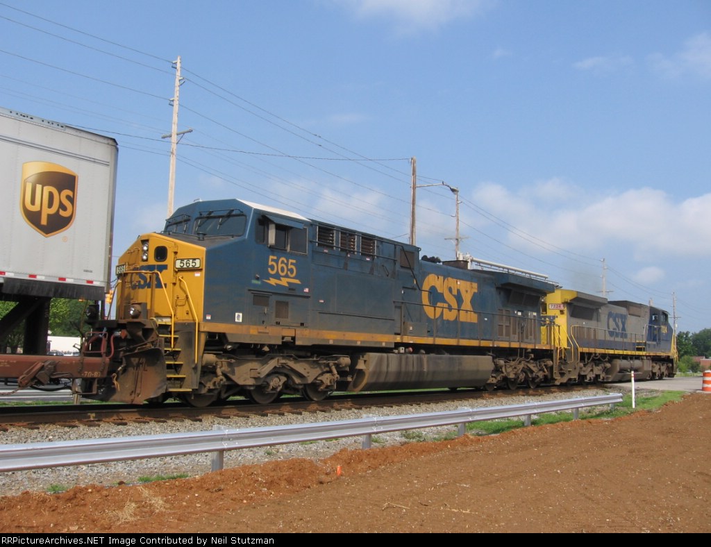 CSX 565